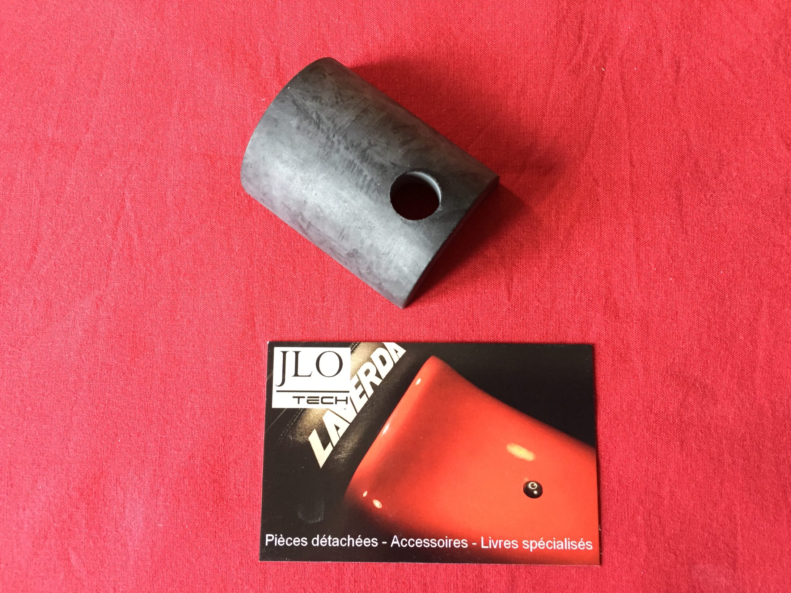 Caoutchouc courbe sous reservoir Laverda 750 / 750 fuel tank rubber ...